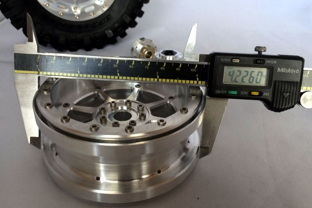 3.8 8 HOLE BEADLOCK WHEEL